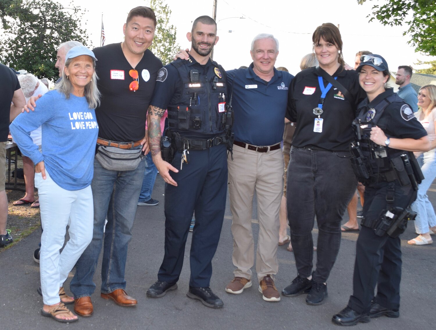 Connecting neighbors to neighbors - Mukilteo Beacon