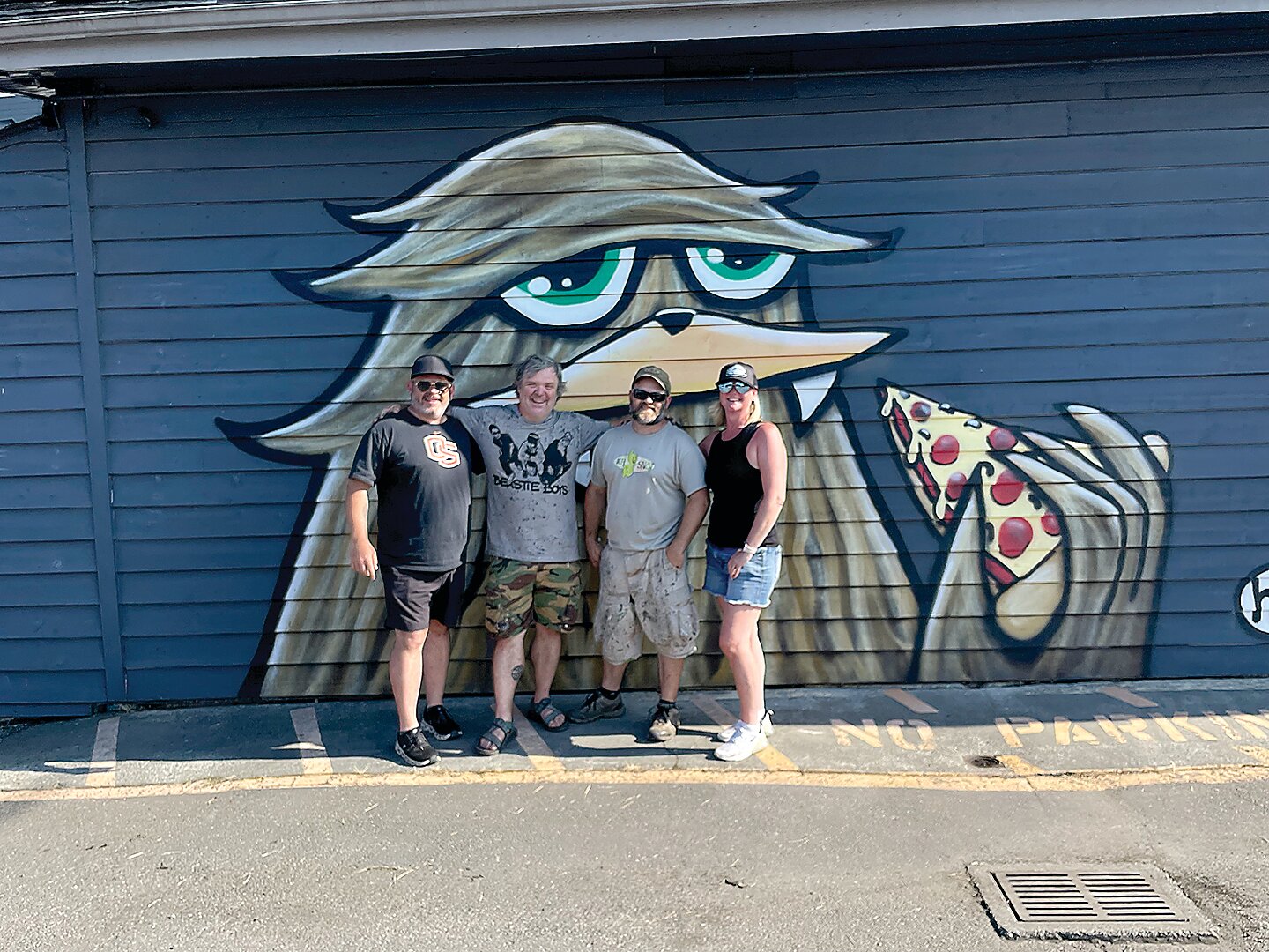Sasquatch elicits Speedway smiles - Mukilteo Beacon