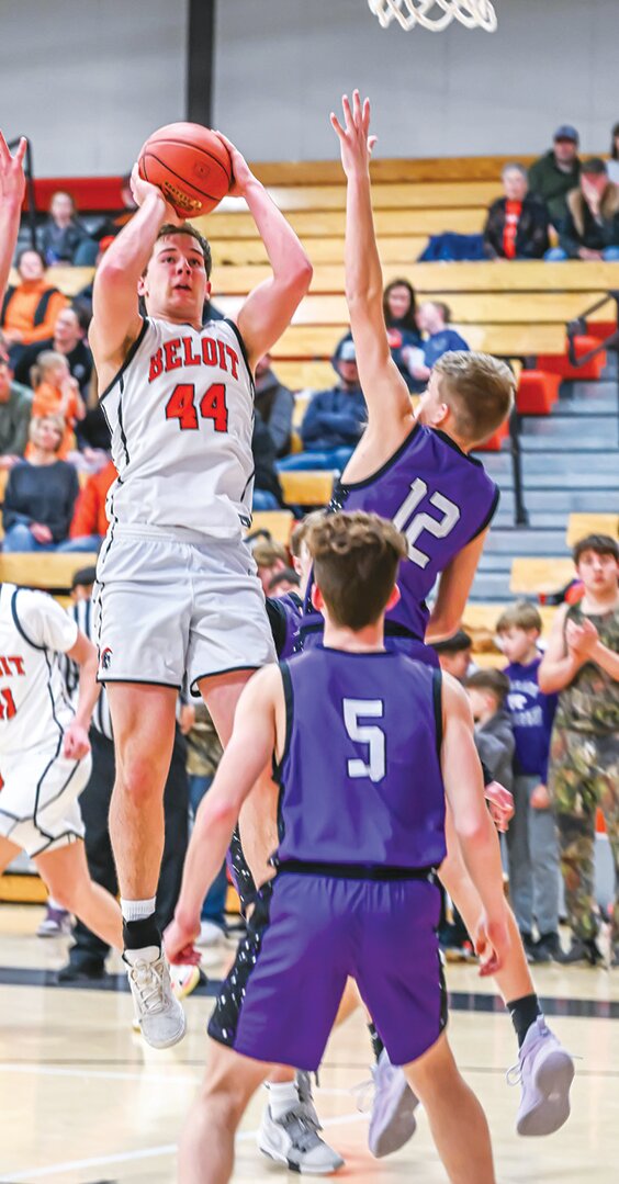 Beloit outlast SES in 2OT battle of the Trojans - The Beloit Call