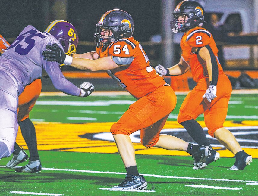 Beloit Trojans rout Lakin Broncs - Beloit Call