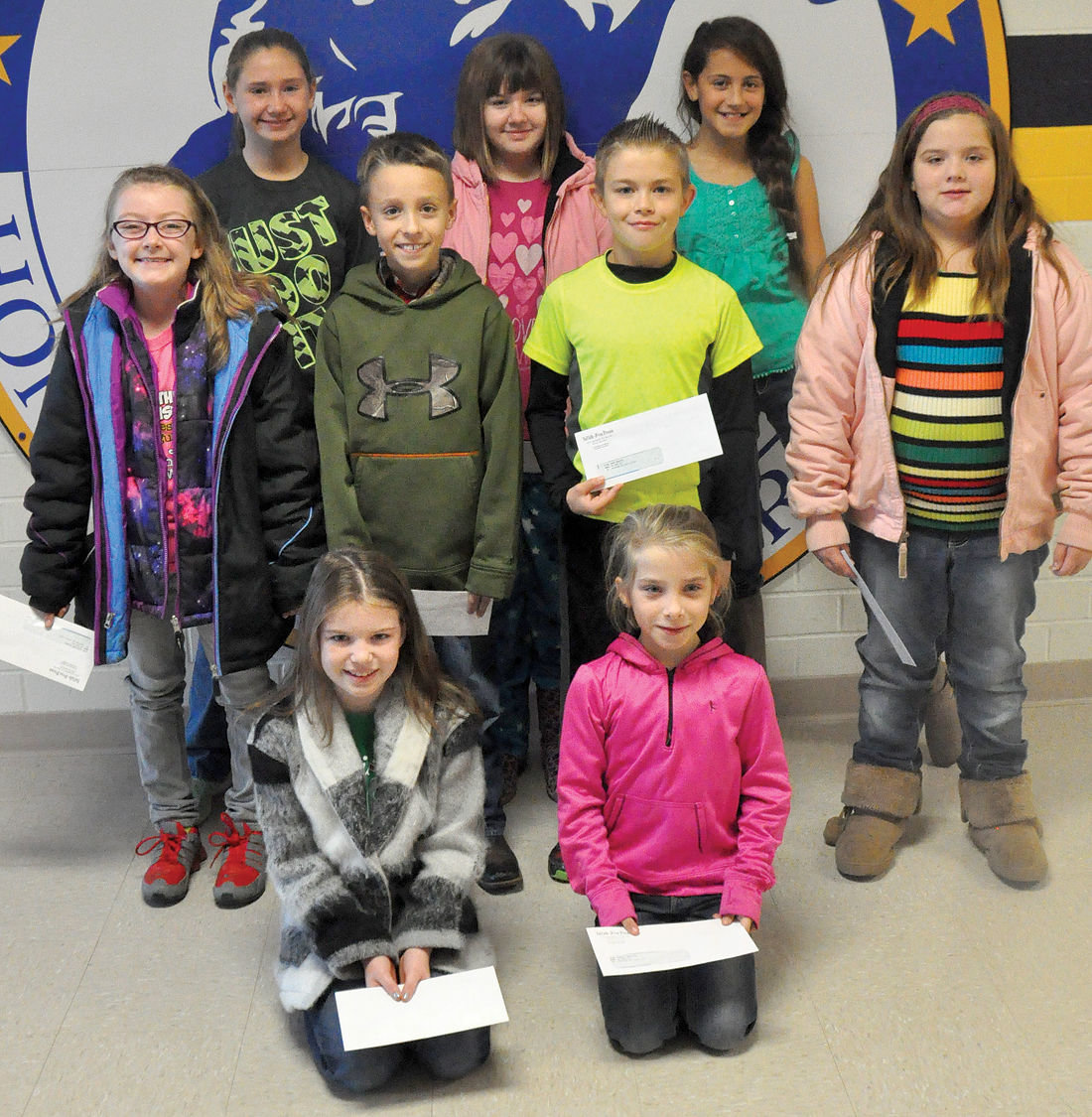 Christmas Greetings: Kids write letters to Santa, draw holiday scenes ...