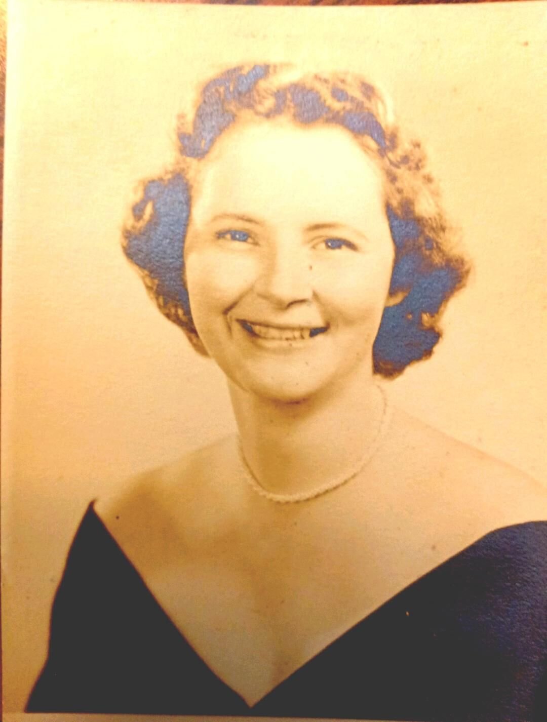 Barbara Gene Johnson Vest | Bolivar Herald Free-Press