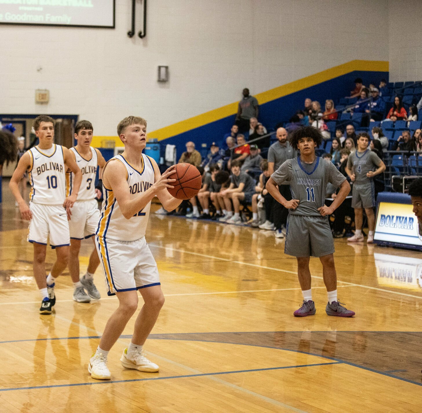 Liberators go 2-0 in conference with 63-53 win over Hillcrest ...