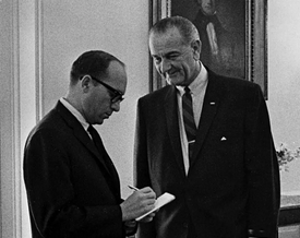 Sid Davis, reporter who witnessed Johnson’s swearing-in, dies at 97 ...