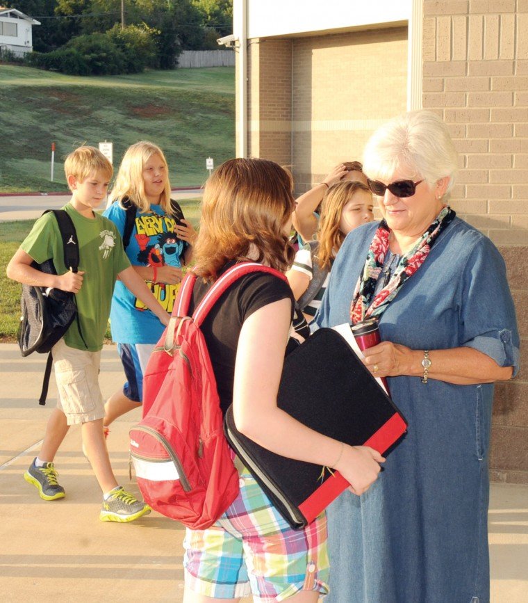 Harrison students welcomed back to school - Harrison Daily