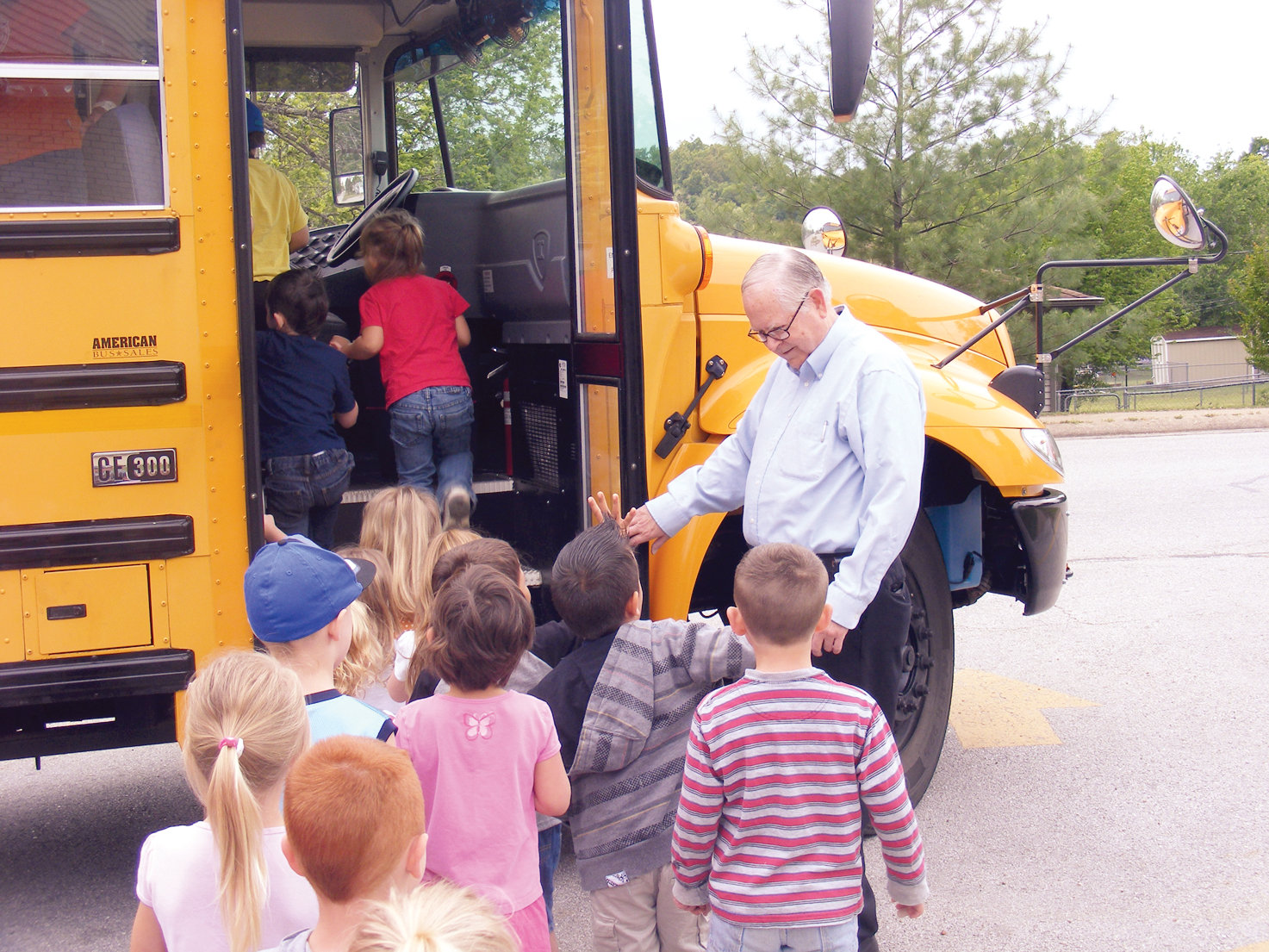 Safety doesn’t miss the bus; Preschoolers learn rules - Harrison Daily