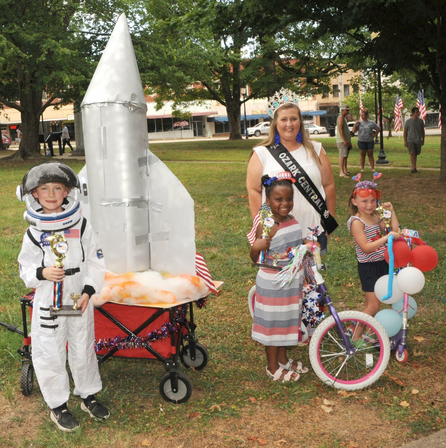 Children's parade winners - Harrison Daily