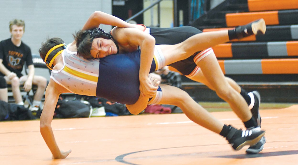 Hiltoppers Win Two At Home | The Journal-News