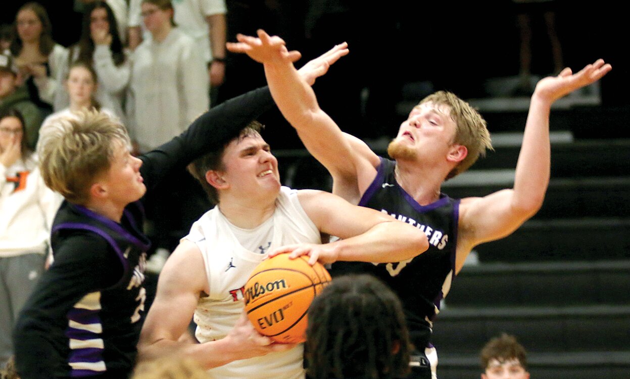 Toppers Avenge Loss To Panthers | The Journal-News