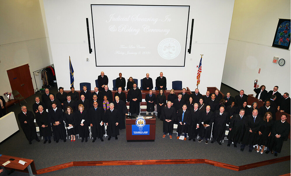 Fourteen Suffolk County judges take oath of office | The Islip Bulletin