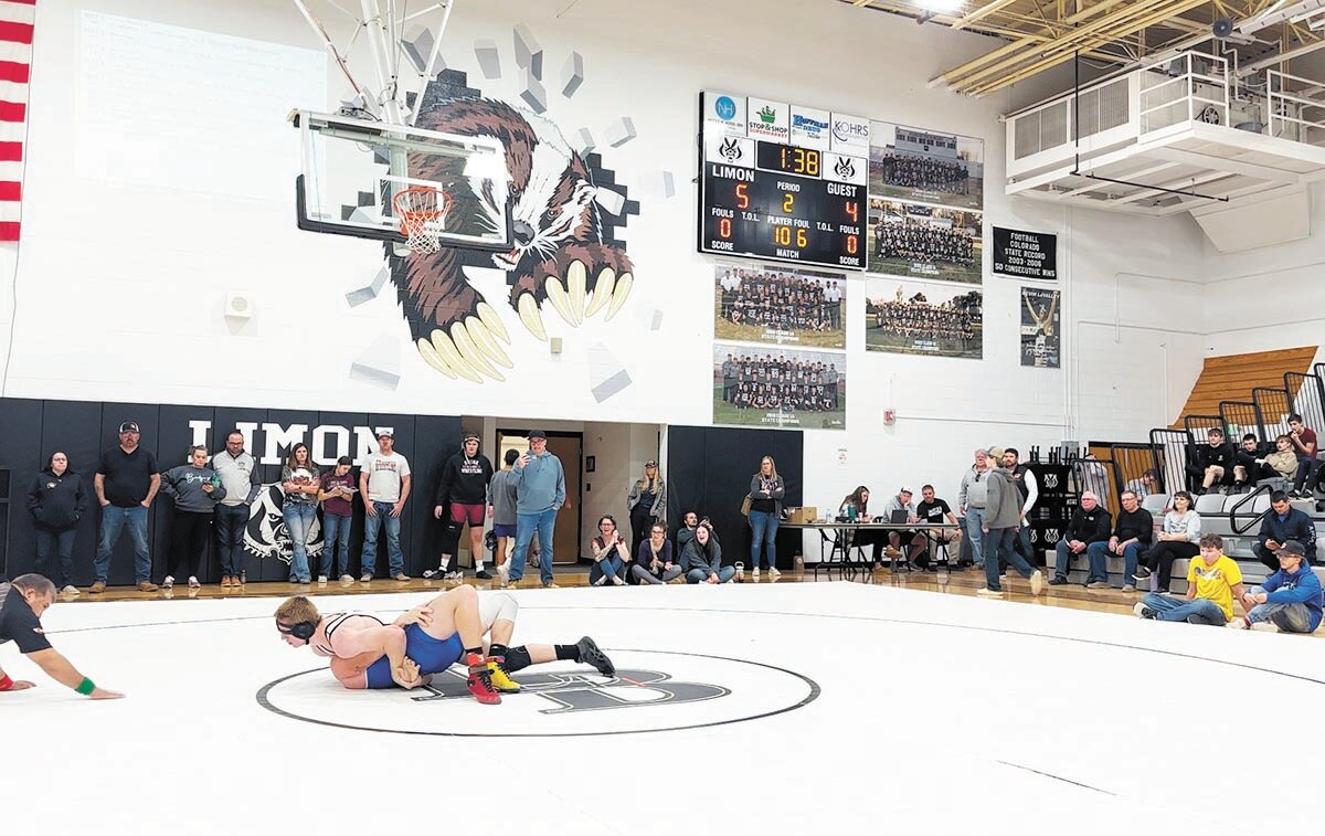 Badger wrestlers host 2 day tournament as home opener - The Leader