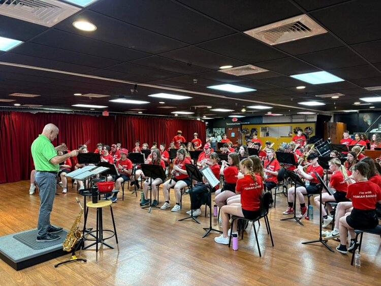 Tomah High School band hits all the right notes in Orlando - Monroe ...