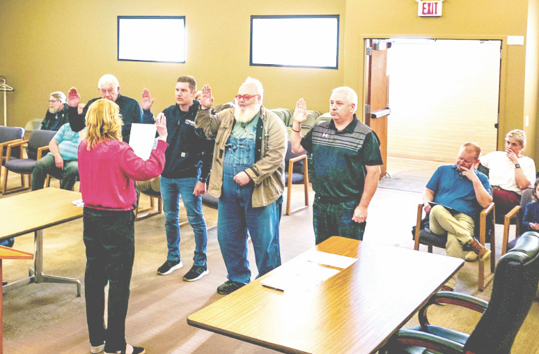 Newly Elected Aldermen Sworn in at Sparta City Hall - Monroe County Herald