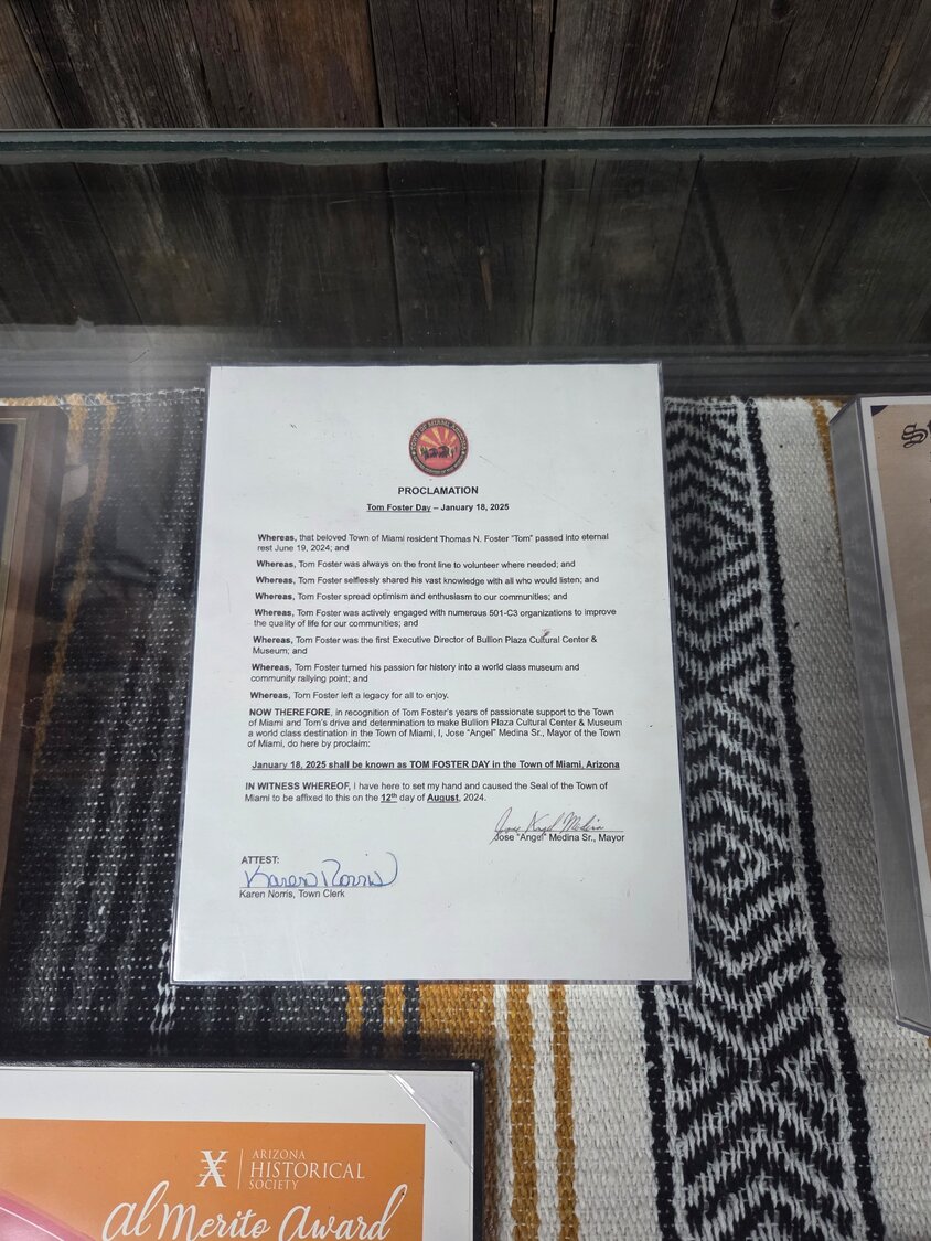A life lived behind the scenes: Miami honors Tom Foster - Arizona ...