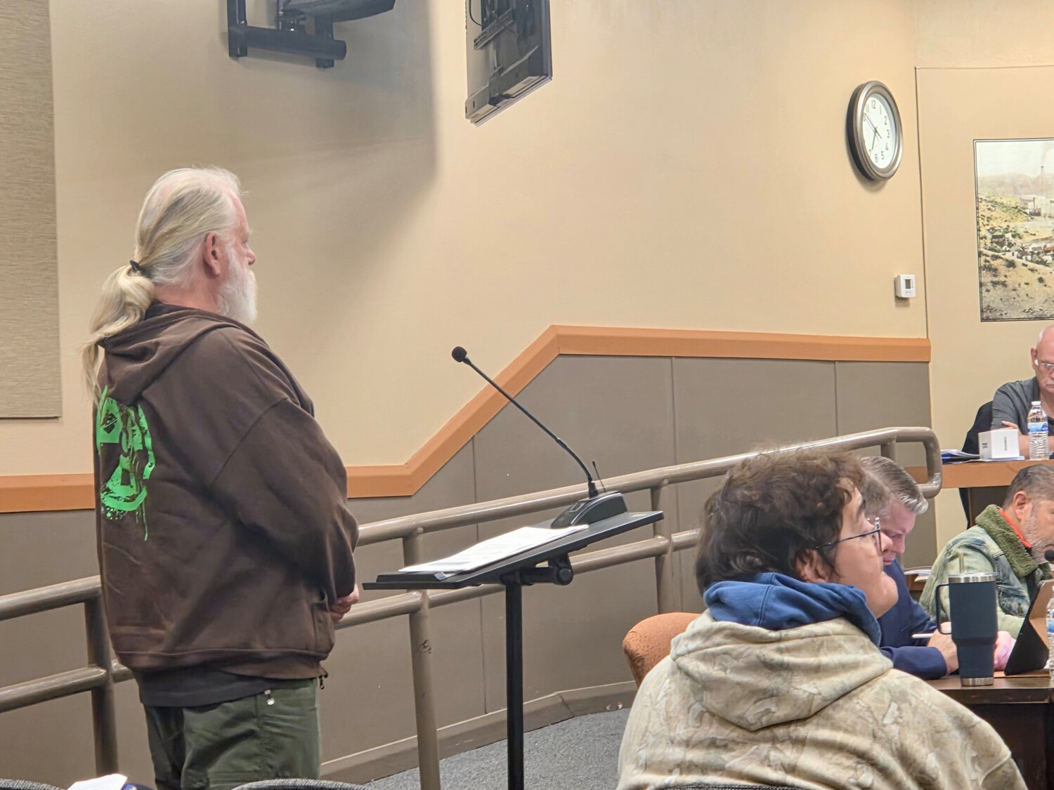 Tensions surface during Miami Town Council meeting - Arizona Silver Belt