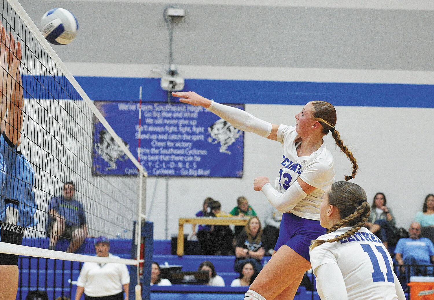 Lady Cyclones beat East - Torrington Telegram
