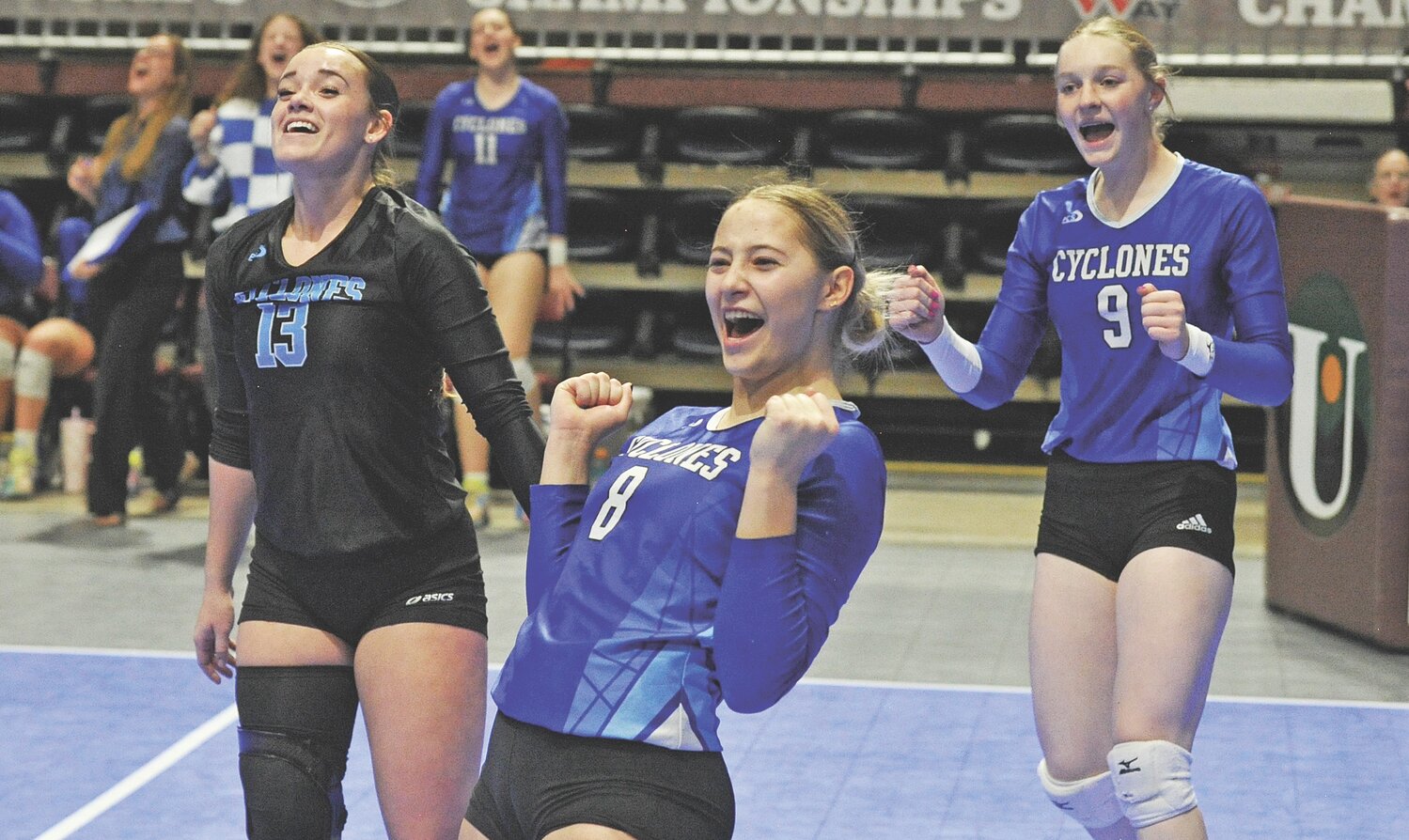 Lady Cyclones wrap season - Torrington Telegram