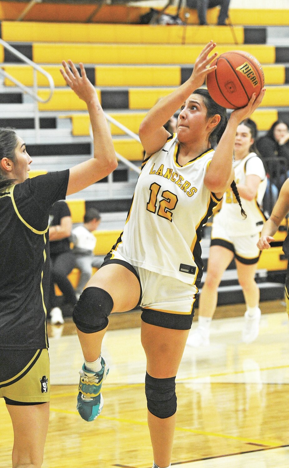 Lady Lancers punch in 2-0 weekend - Torrington Telegram