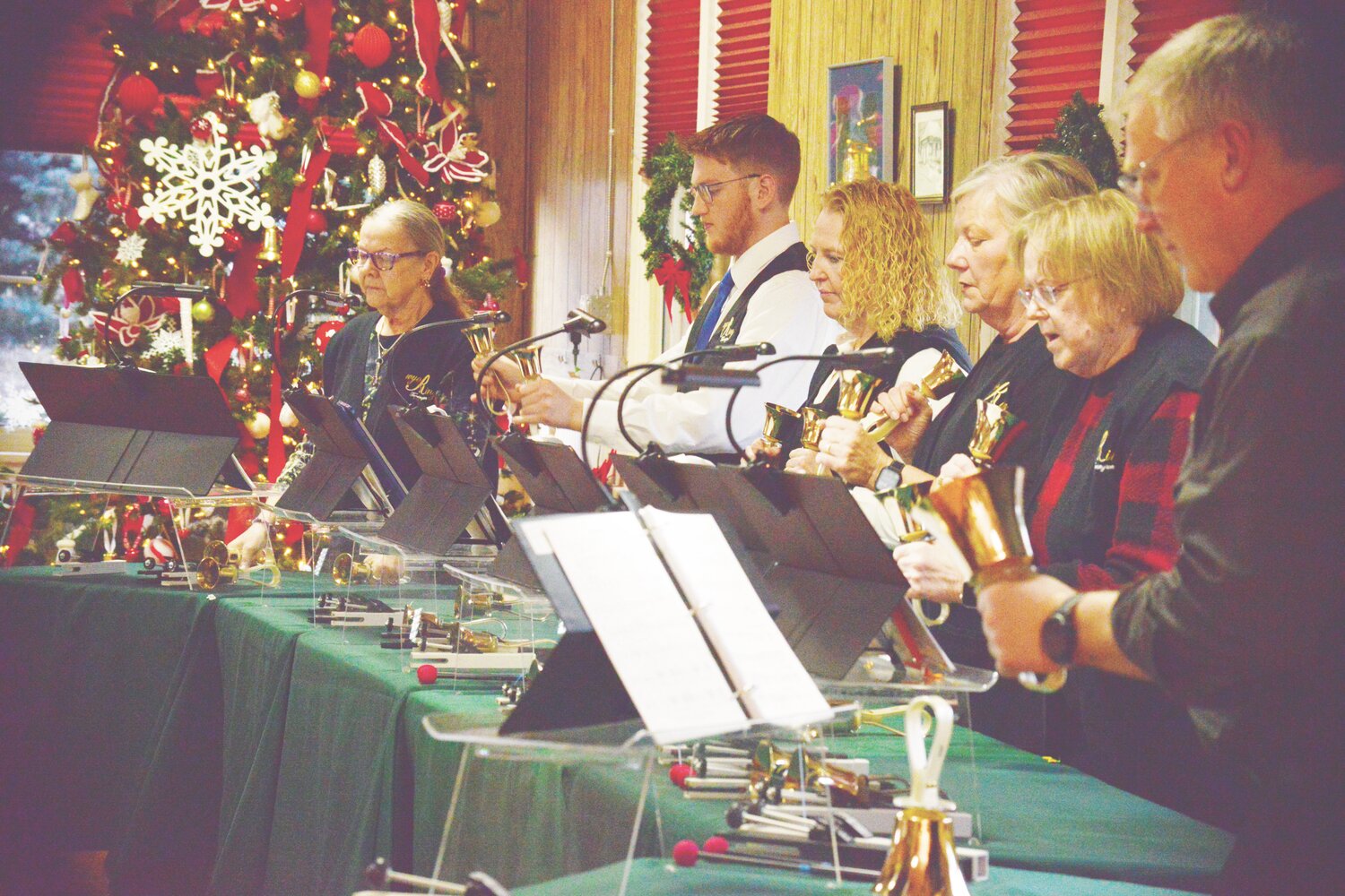 Handbell choir rings in the holiday season in Hartville - Torrington ...