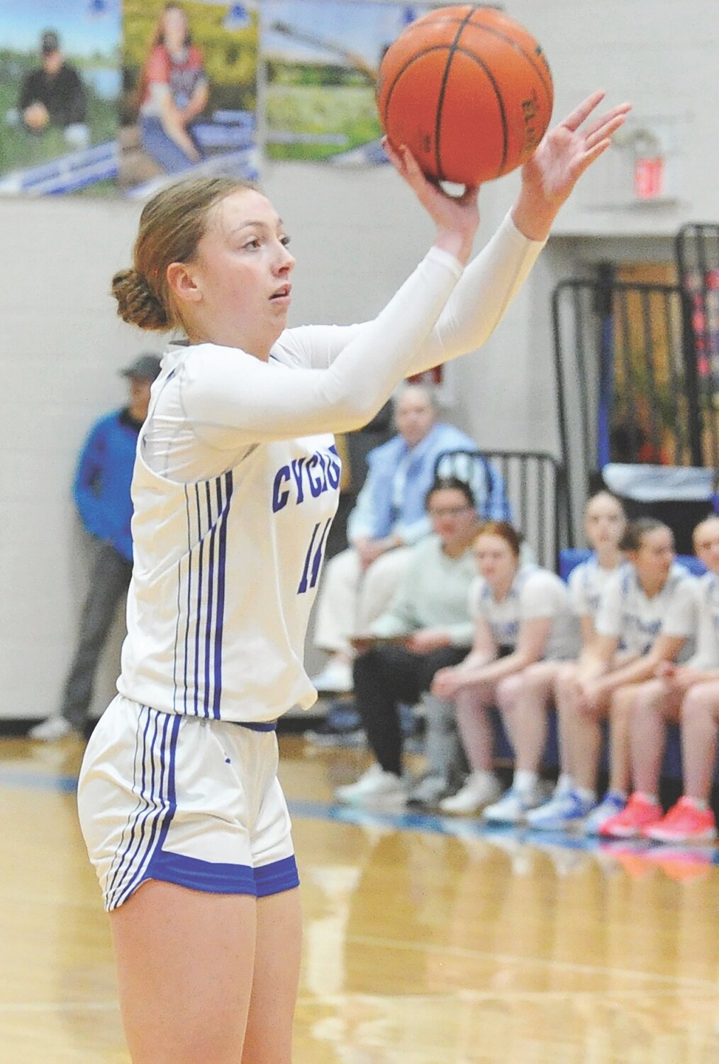 SE girls overwhelm Vikings - Torrington Telegram