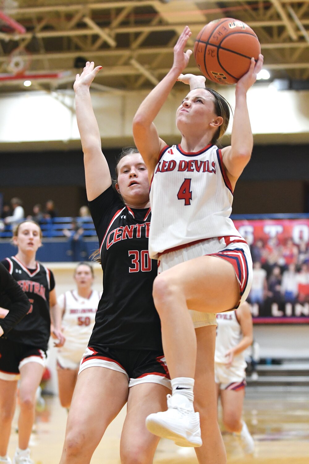 Lady Devils open season 1-3 at Samuelson Invite - Uinta County Herald