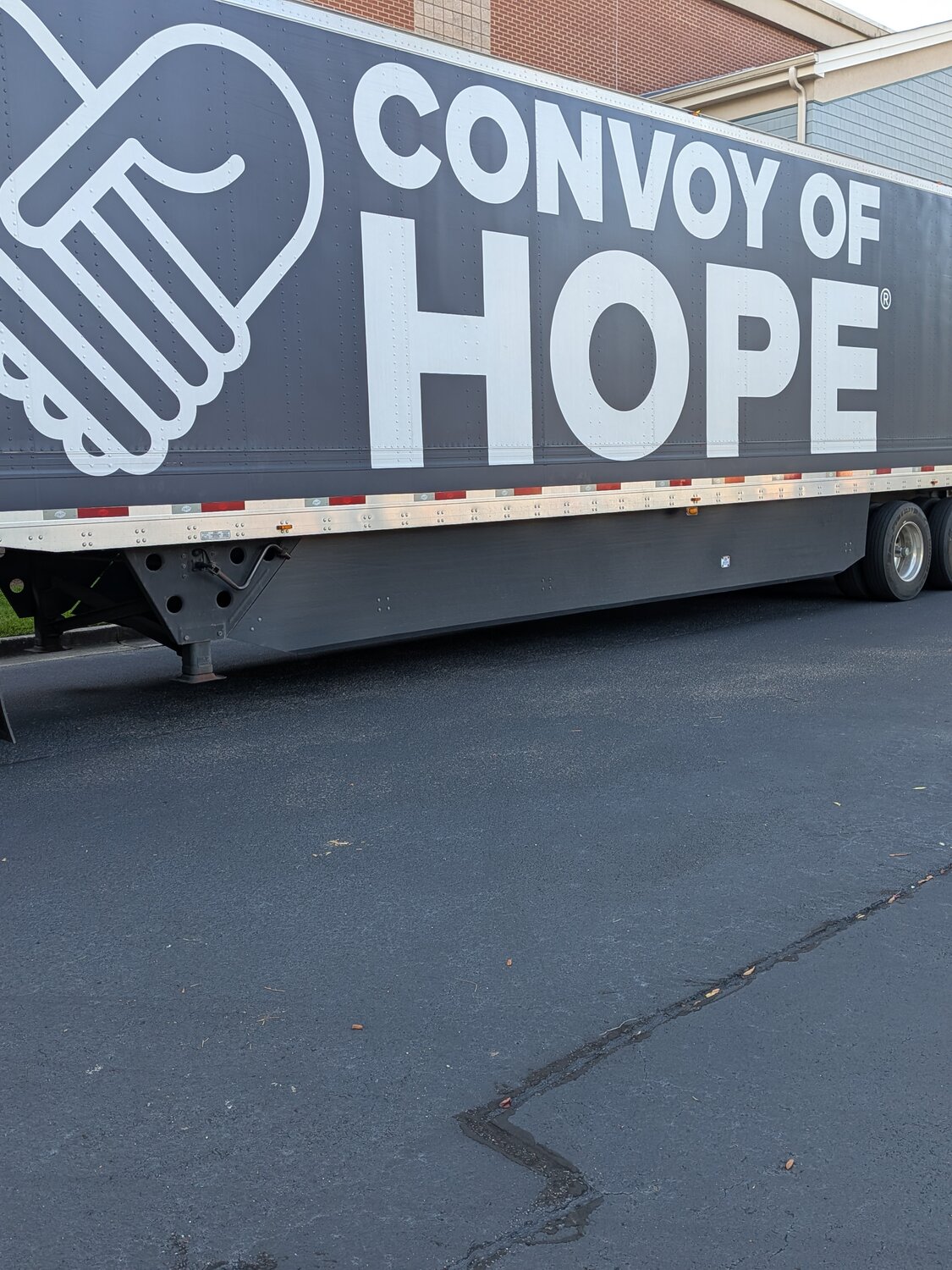 Area food pantries benefit from Convoy of Hope delivery - The People ...