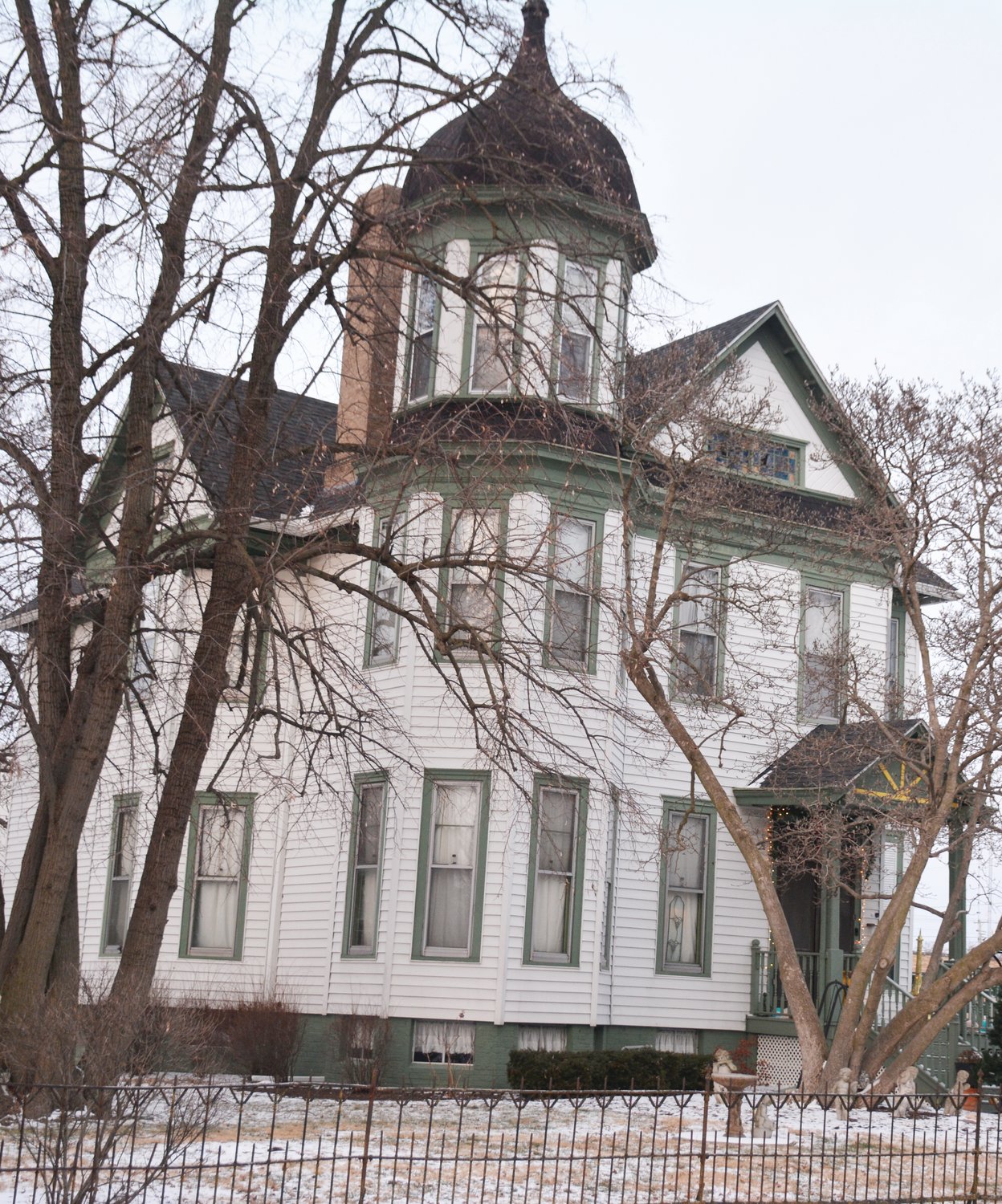History of Red Oak Inn | The Prairie Press