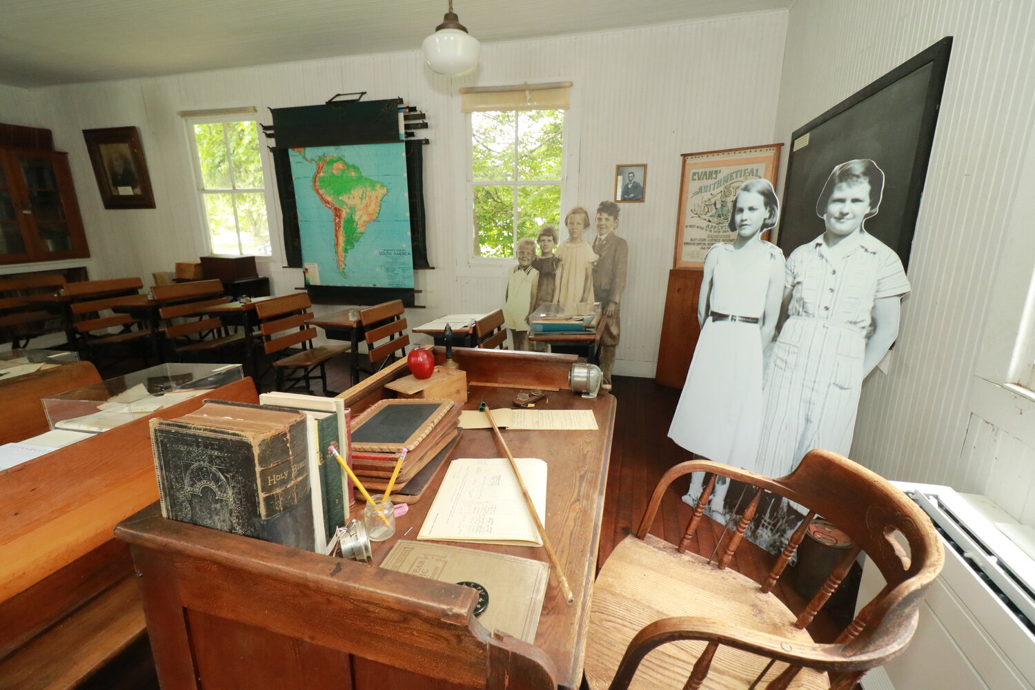 One-room schoolhouse museum opens | The River Reporter