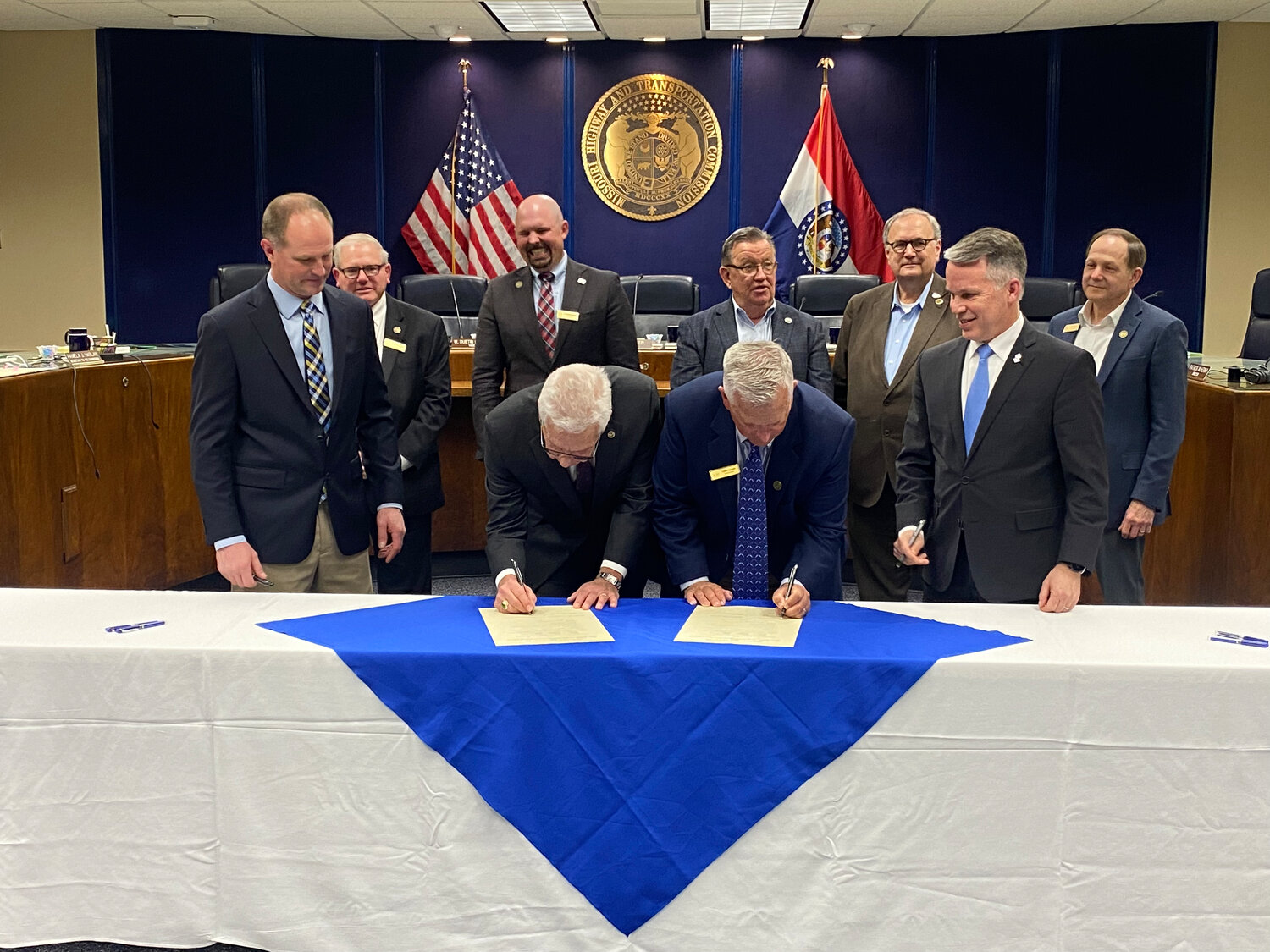 Construction industry group, MoDOT sign best practices contract ...