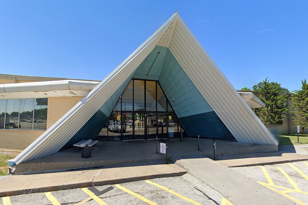 Springfield bowling alley remains closed after power outage but will ...