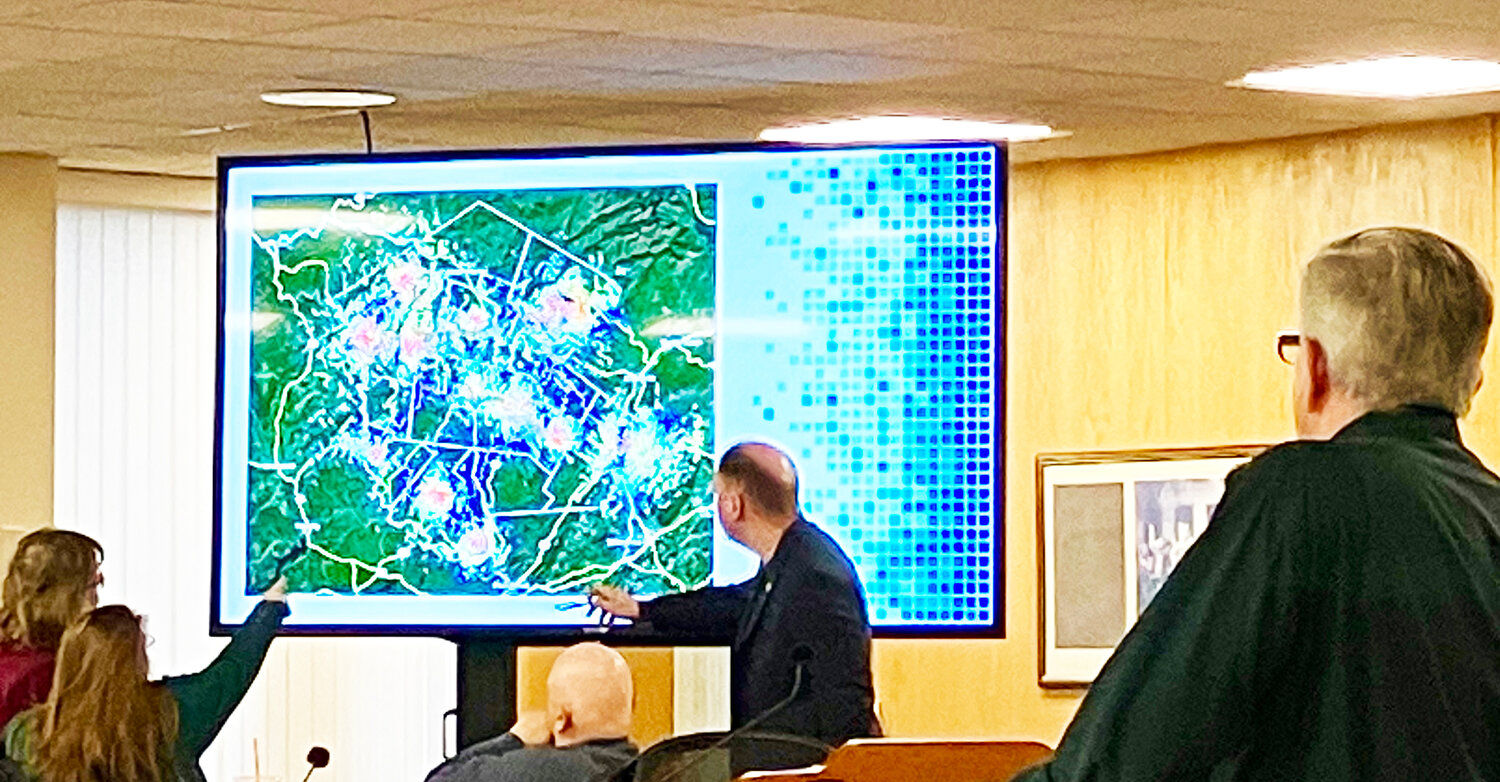 Broadband project underway - Sullivan County Democrat