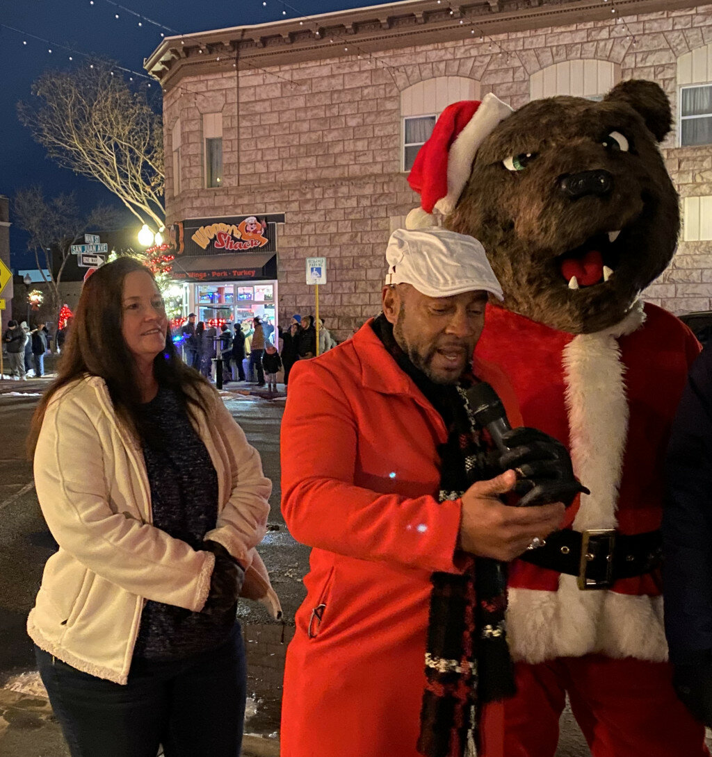 San Juan Avenue shines with lighting partnership - The Alamosa News