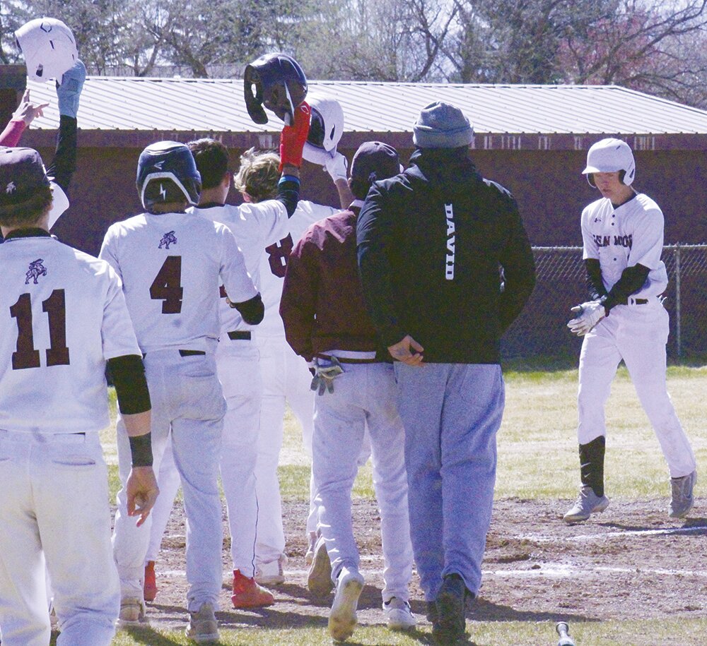 Mean Moose take two from Wolverines - The Alamosa News