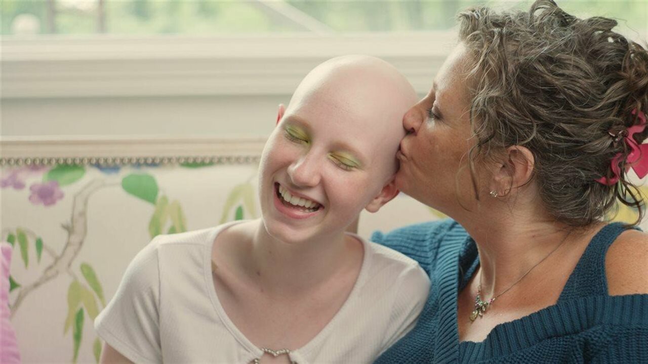 Finding joy in the darkness: A teenage cancer patient’s story of hope ...