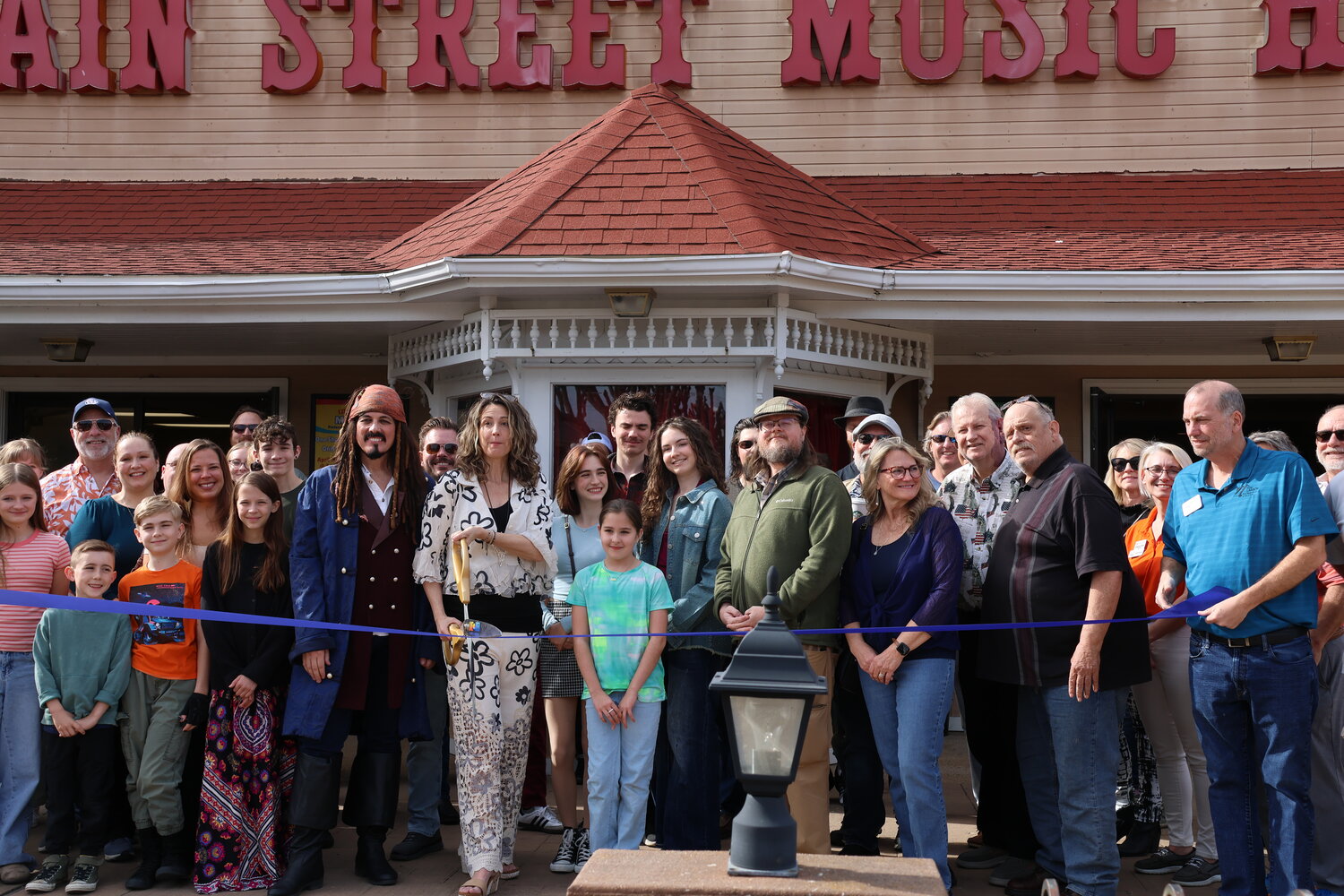 New management hosts ribbon cutting for Main Street Music Hall - The ...
